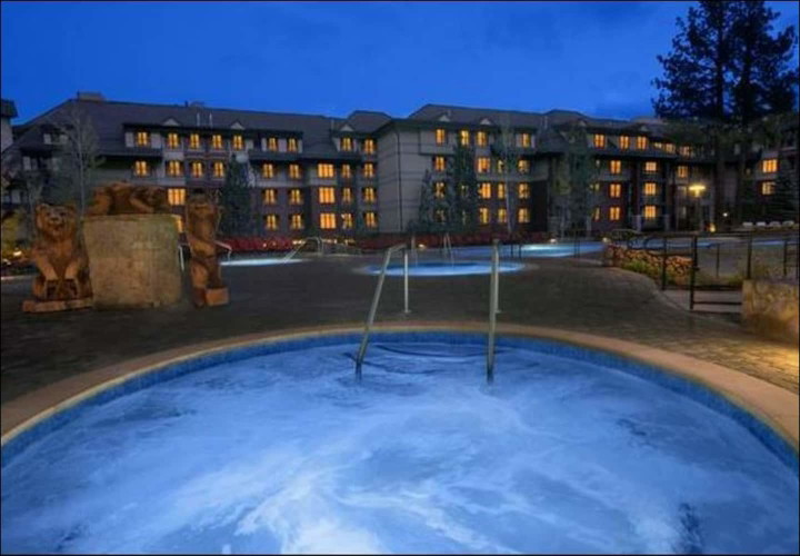 Luxury 2-br Villa W/ Fireplace And Full Kitchen - South Lake Tahoe, CA