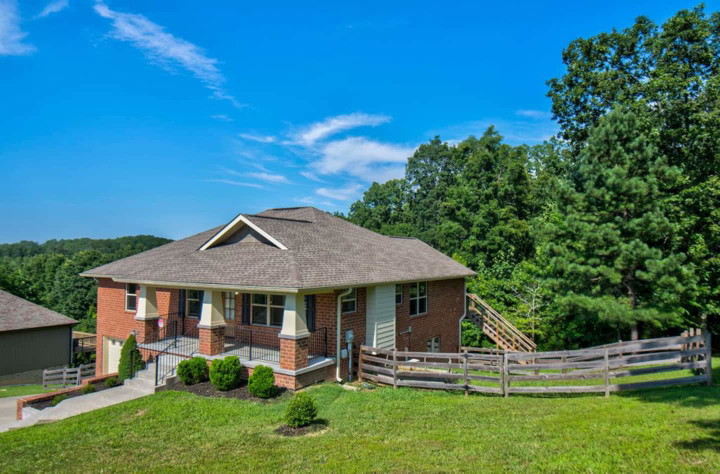 Wellness Lodge-star Domesaunacold Plungehot Tub - チャタヌーガ, TN