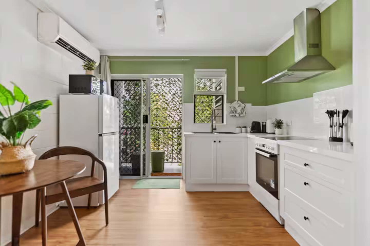 Botanica Studio - Rainforest Homebase - Cairns