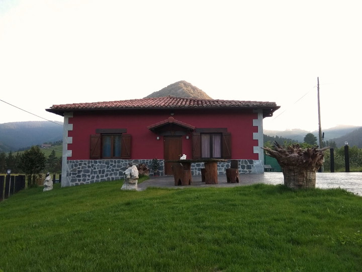 Olatz Eskola Etxea - The Heart Of The Geopark - Basque Country