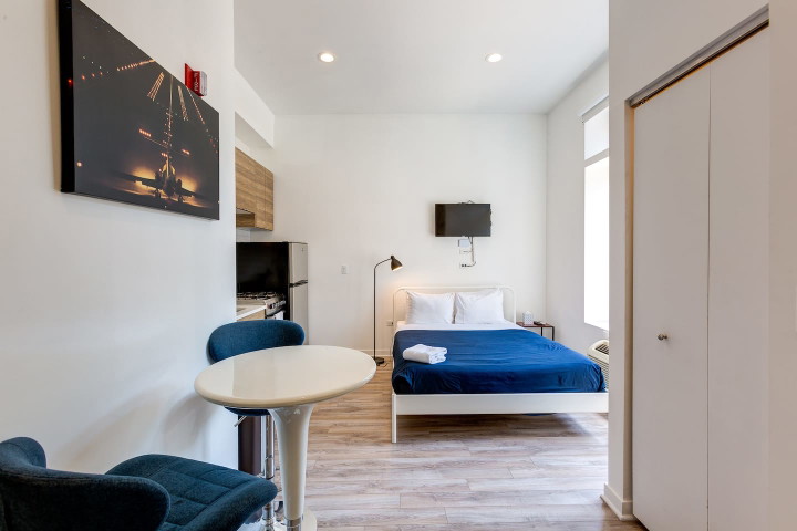 Cabin 106 At 747 Lofts - Chicago