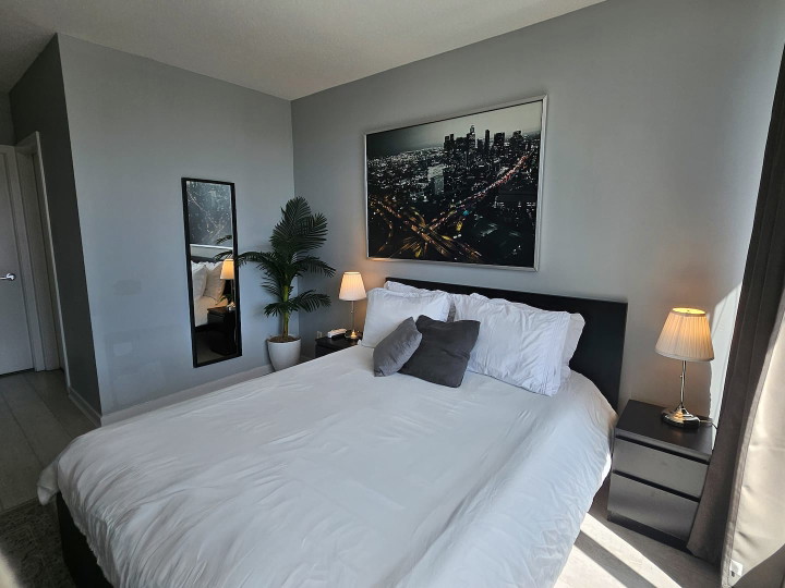 Luxury City Retreat | 4br W/ Pool & Parking - Vancouver
