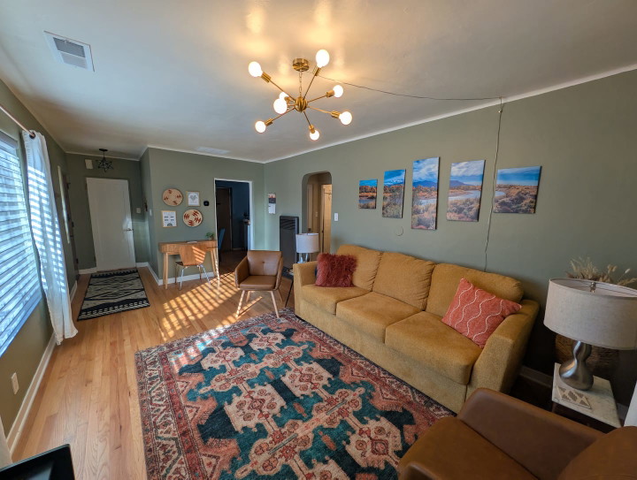 Casita Gold: King Bed, Walk Old Town & Downtown - Albuquerque, NM