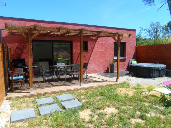 Gîte Au Vert Avec Jacuzzi Privatif - Vallon-Pont-d'Arc