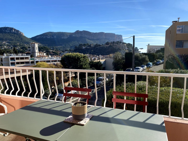 Wonderful View Of Cassis For Your Holidays - Cassis