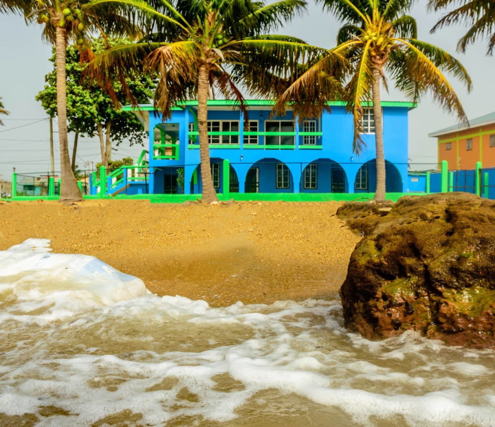 Larubarana
Beach Front 
Amazing Views - Belice