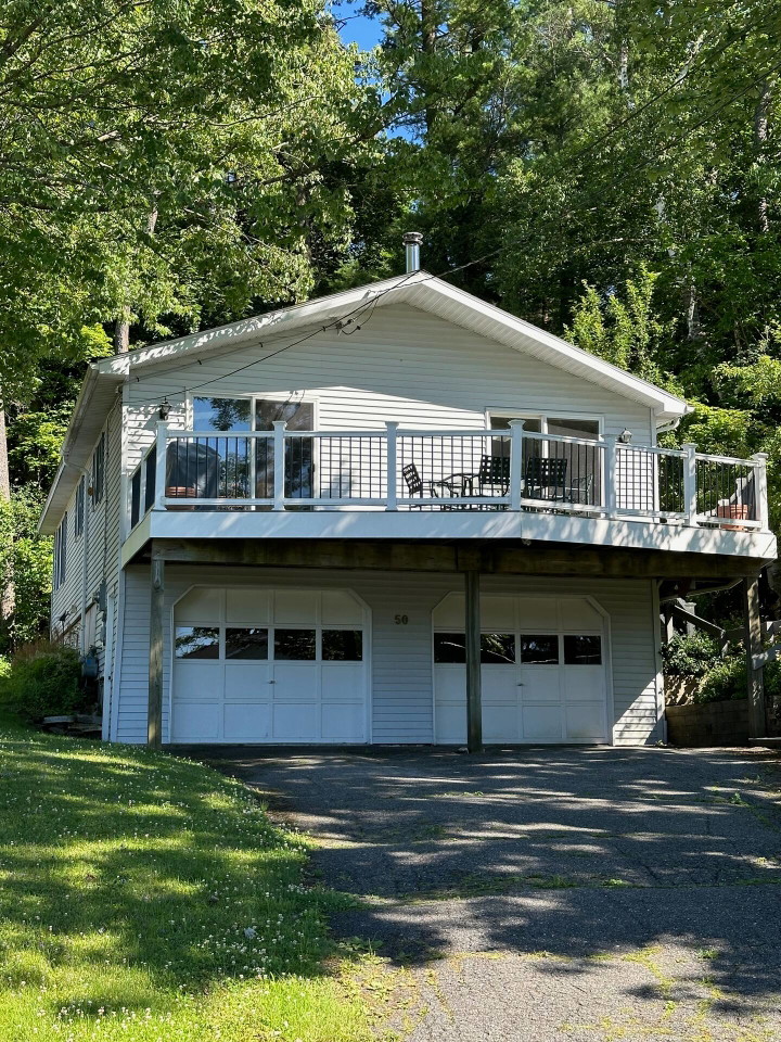 3 Bed Home Lake & Mountain Views - Pittsfield, MA