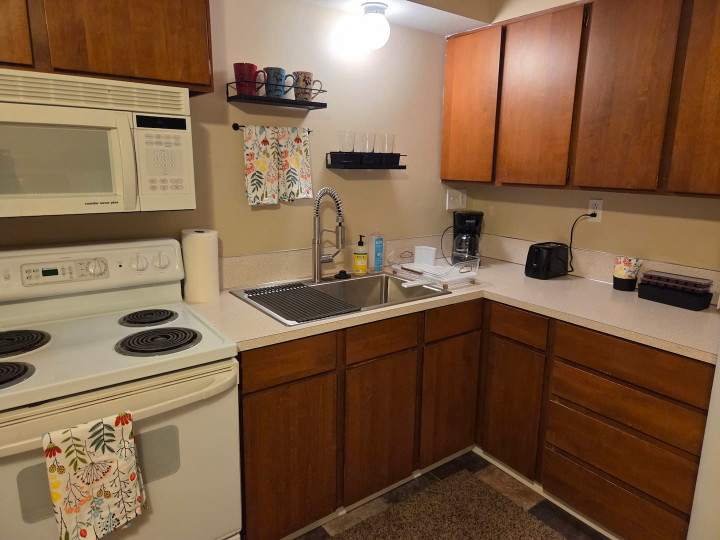 Charming University Haven - King Bed - Pocatello, ID