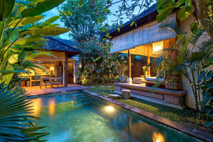 The Oasis-central Seminyak-pool & Balinese Style - Seminyak