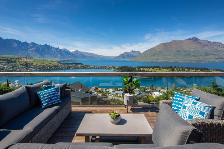 Highlands Apt  Luxury Lake Views, Bbq & Air Conditioning - Queenstown