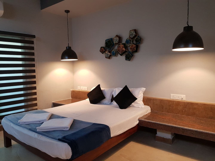 Grey Stone Shelter- Studio Unit In Ground - Port Blair