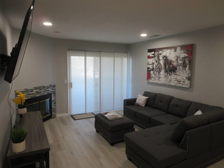Wine Country 1 Bed 1 Bath Condo - Temecula, CA