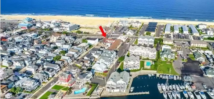 2 Bdrm Across The Street From The Beach! - Sea Bright, NJ