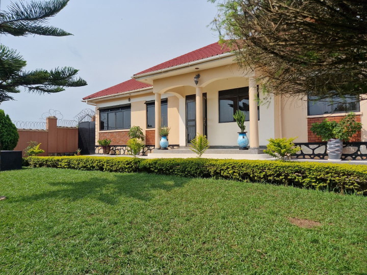 Mia's Home - Kampala