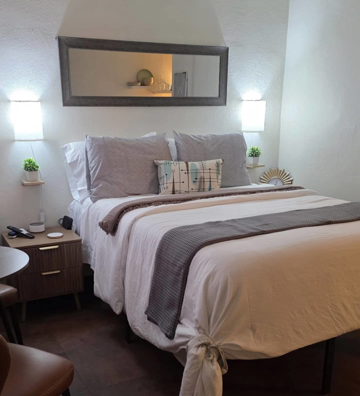 Simplicity Room - Redmond, OR