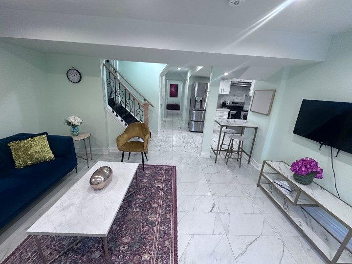 Stylish 2br Retreat | Near Airport & Heartland - Brampton