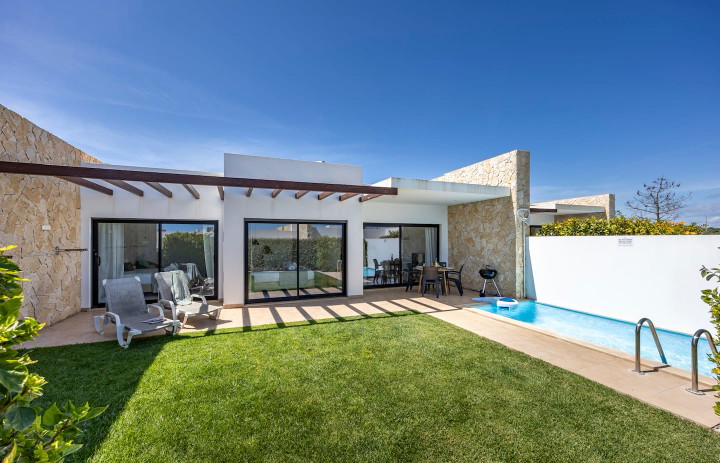 Villa Back Loop With Private Pool And Garden In - Sagres