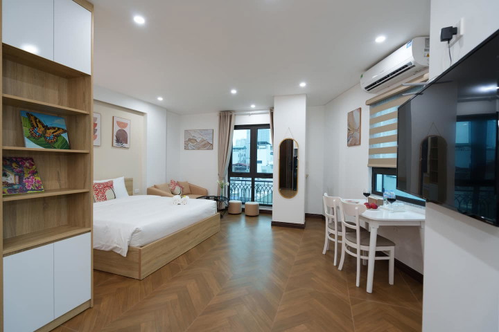 Spacious Apartment - Balcony - Bright - Lakeside - China