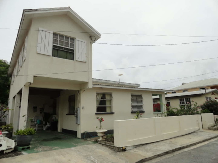 Fairways Gardens 1-bedroom Apartment - Barbados