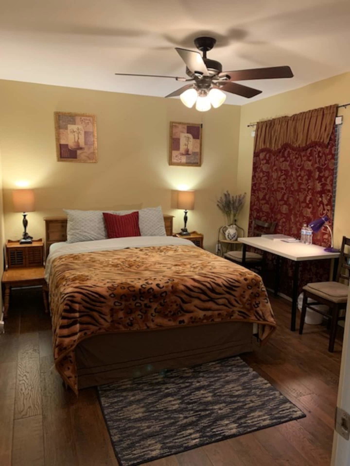 A Private Rm 1 W Tv- Fullhouse - Lancaster, CA