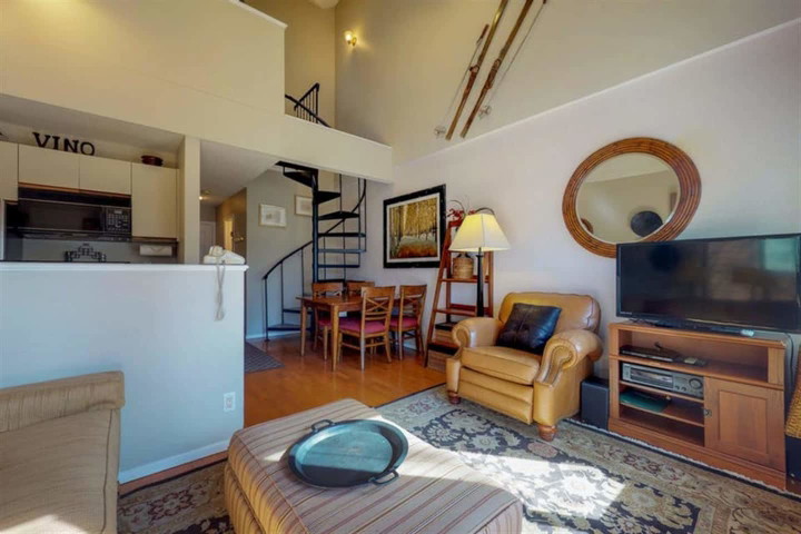 Ski-in/out Breck Loft Sleeps 6 - Copper Mountain, CO