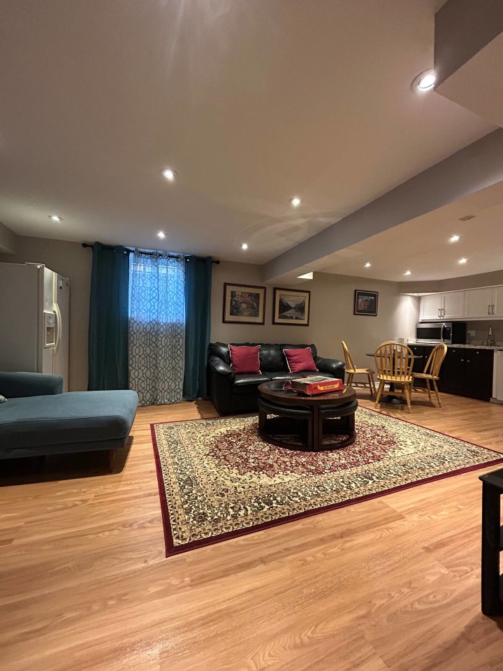 2 Bedroom 1 Bathroom Basement Suite - Toronto