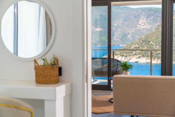 Kalamar Top Floor Apartment (With Jacuzzi) - Kalkan