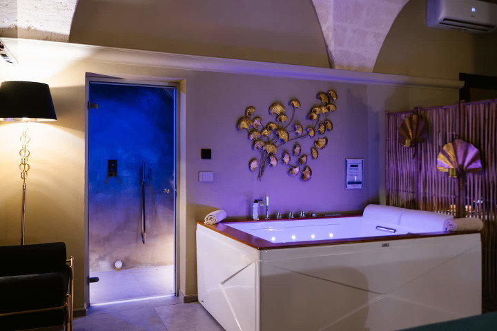 Siramà Deluxe Suite. Luxury Suite With Castle View - Oria
