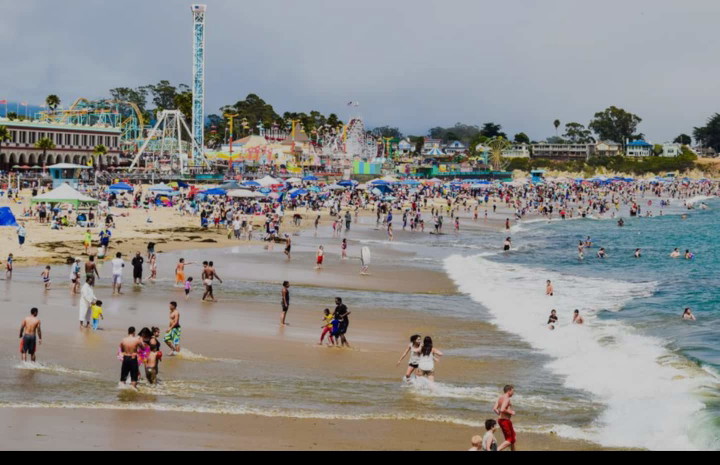By Beach & Boardwalk | Private Bath, Fast Wifi #4a - Santa Cruz, CA