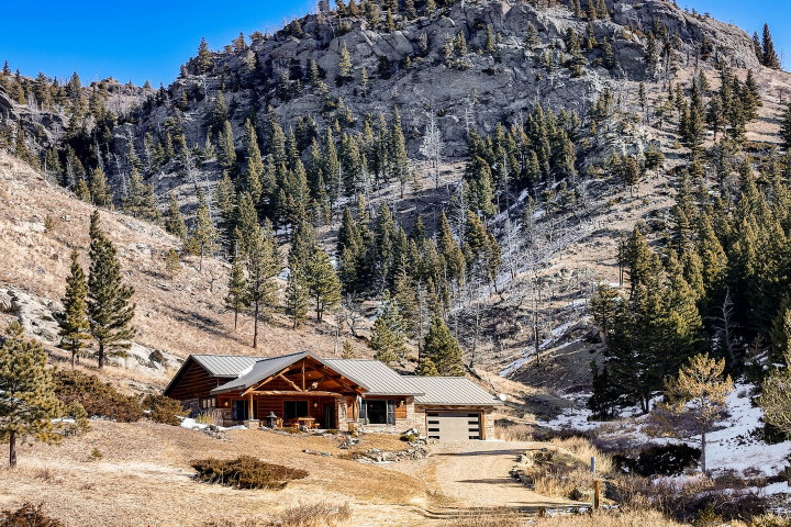 Remote Mountainside Cabin By Stillwater River - Nye, MT