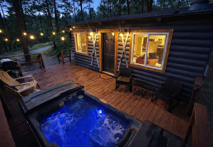 *Modern Couples Escape+hot-tub+fenced Yard! - Ruidoso, NM