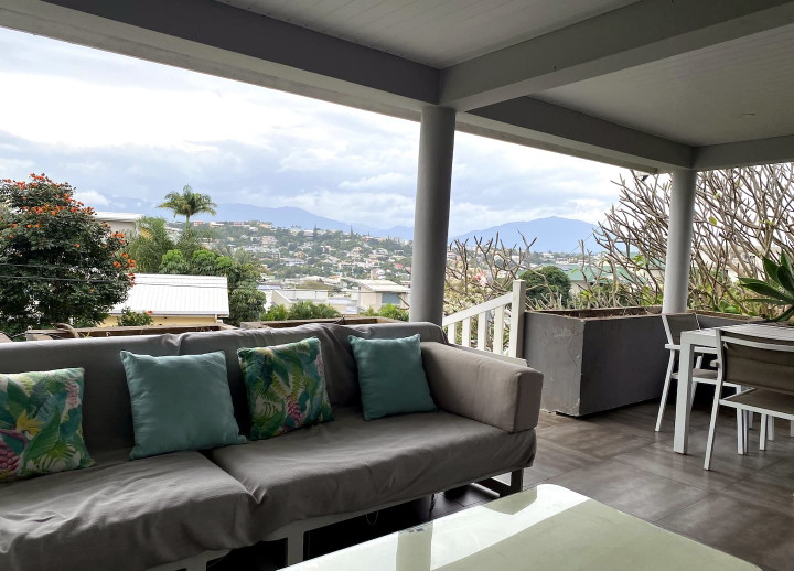 Maison F5 Avec Une Belle Vue Montagne - Nouméa