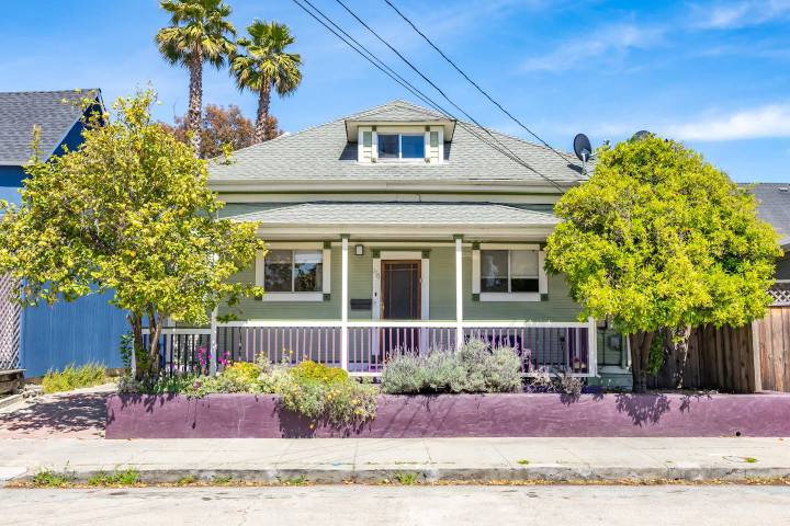Spacious Downtown 3 Bd+ Walk To Beach & Boardwalk! - Santa Cruz, CA