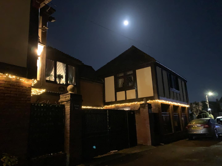 Coach House Deal In Kent (Coachmans Cottage) - Deal