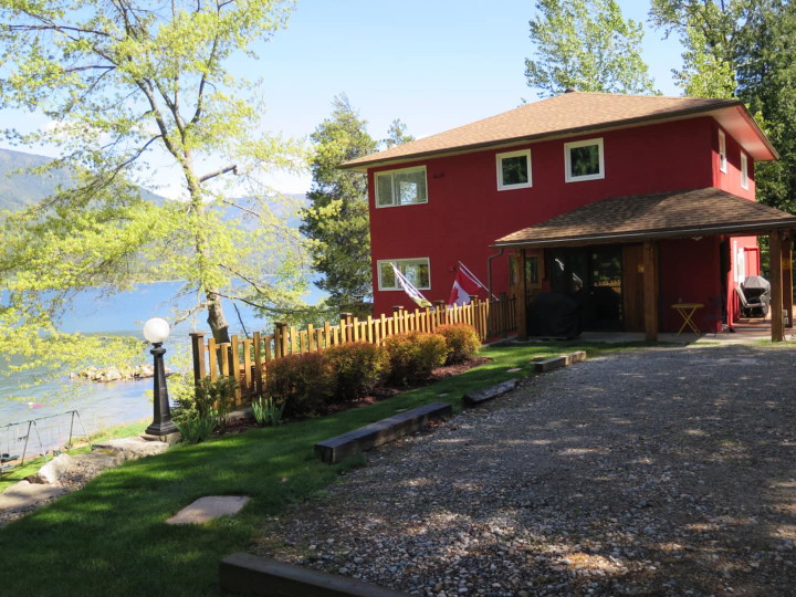 Kootenay, Lakeside Retreat, Main Floor And Walkout - Nelson