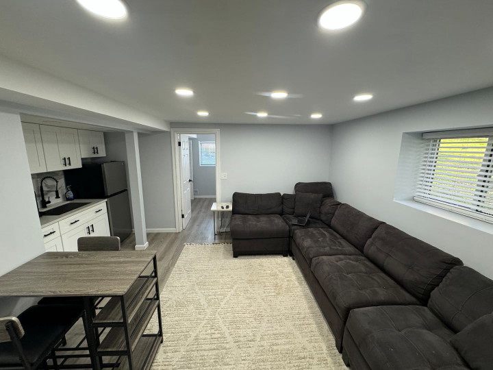 Modern Retreat Close To Metro - Scarsdale, NY