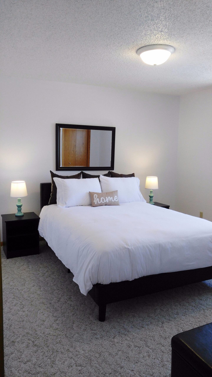 Private 1 Bed2 Mi To Capital And Both Hosps - Bismarck, ND