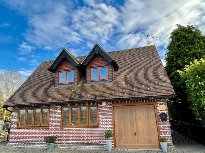 3 Bedroom Country Cottage On Equestrian Farm - Kent