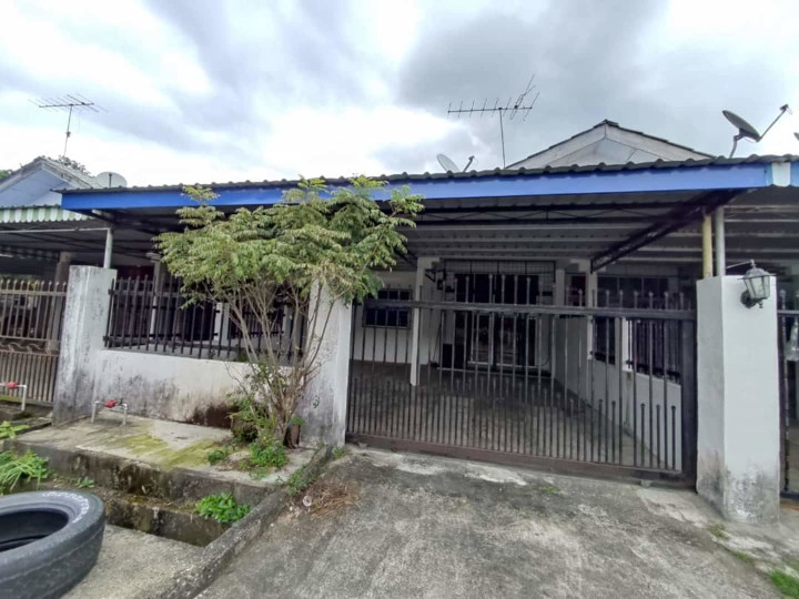Jutaya Guesthouse, Nearby Keningau Golf Club - Tambunan