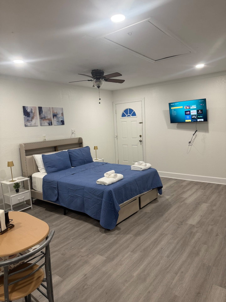 Cozy Escape For 2, Kitchen  Wi-fi  Free Parking - Peace River, FL