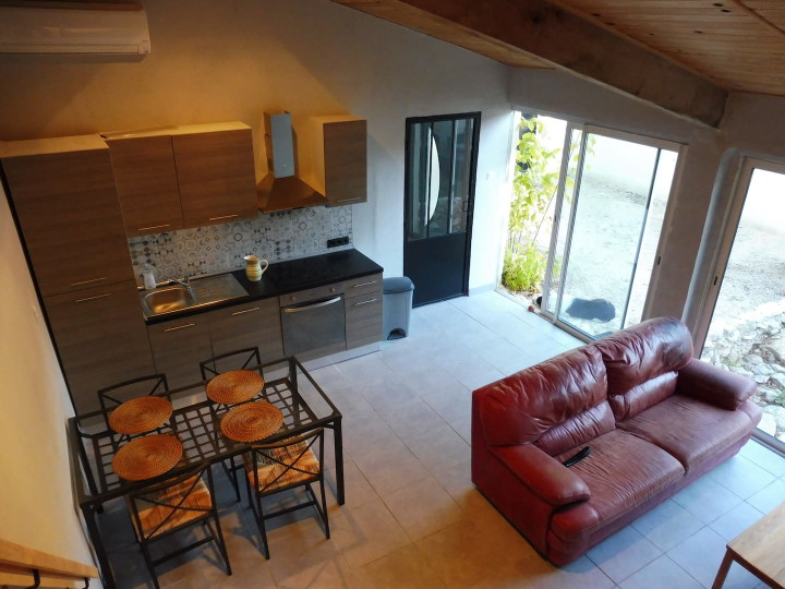 Maisonnette Climatisée Avec Parking Et Jardinet - Le Thor