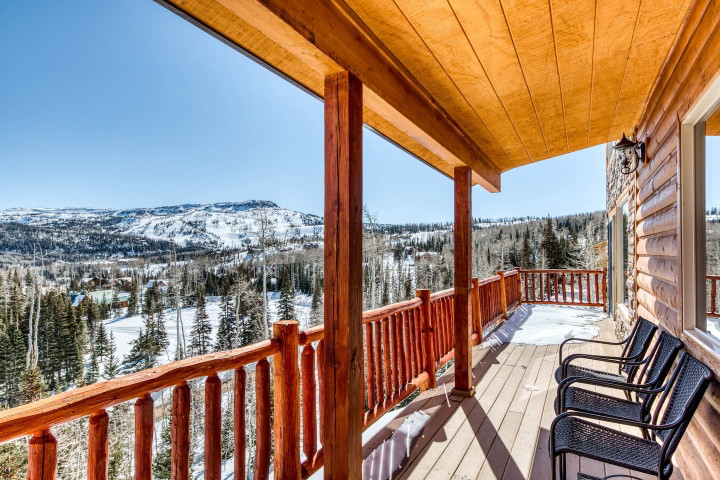 Brian Head 'View-topia' W/ Mtn Views & King Suite - Brian Head, UT
