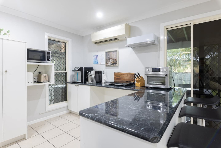 Spacious 2br Apartment | Airport & Gateway - Brisbane