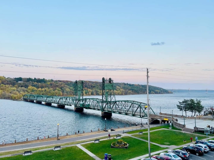 Historic Stillwater Getaway - Charm Of Churchill - Stillwater, MN