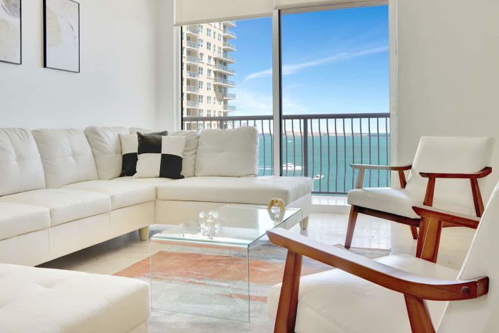 Newly Renovated 3br Condo With Bay Views & Parking - Miami, FL