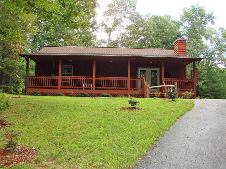 Woodhaven | Cozy Mountain Cabin | Porch + Fire Pit - Murphy, NC