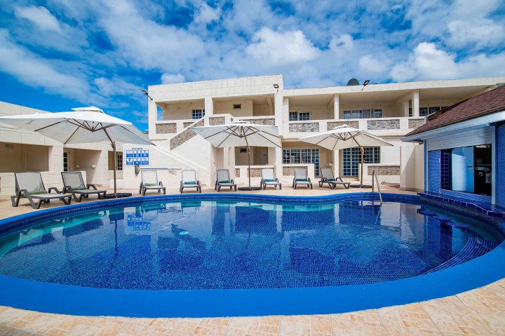 Boutique Suite W/ Pool Access, Near Turtle Beach - Barbados
