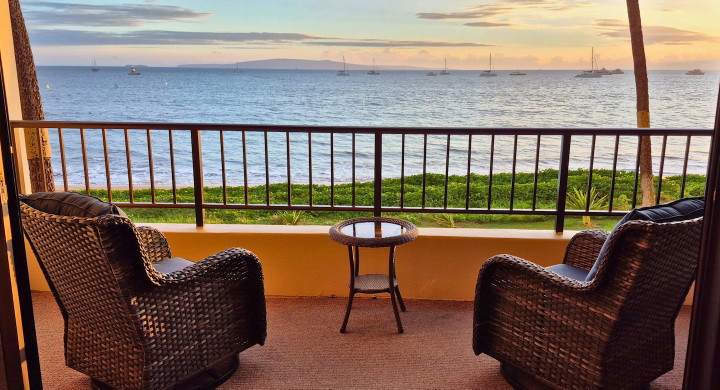 Oceanfront! Steps From Beach Refresh, Relax, Enjoy - Kahului, HI