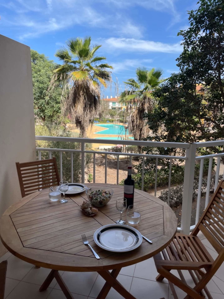 Spacious & Sunny 1 Bed Apartment With 2 Balconies. - Cabo Verde