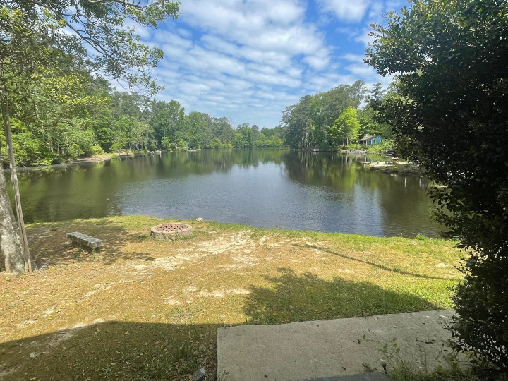 Charming Lake House With Fire Pit - Carrollton, GA